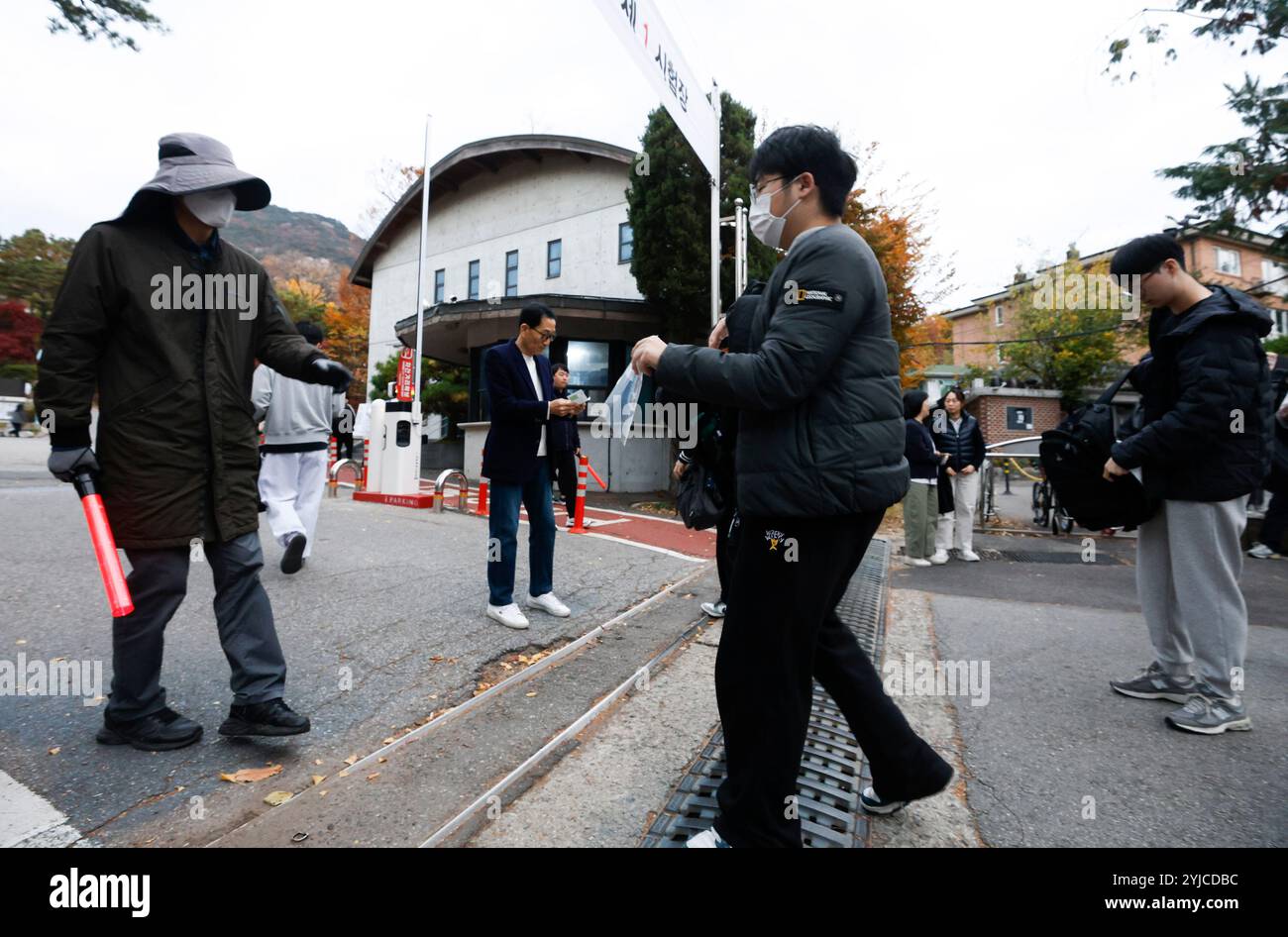 Seoul, South Korea. 14th Nov, 2024. Examinees of the College Scholastic ...