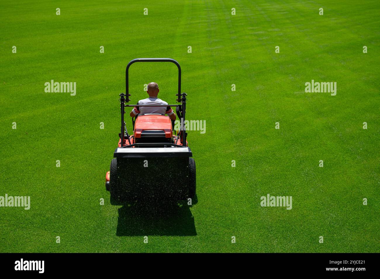 Groundskeeper grass hi-res stock photography and images - Alamy