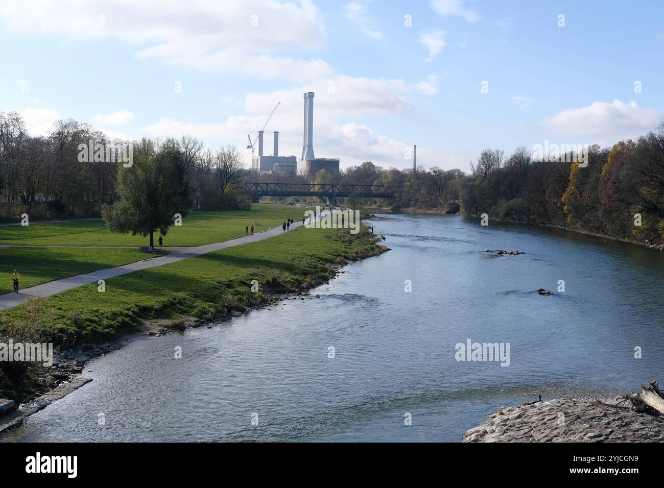 Isar im November Blick von Wittelsbacherbrücke auf die Isar im November ...