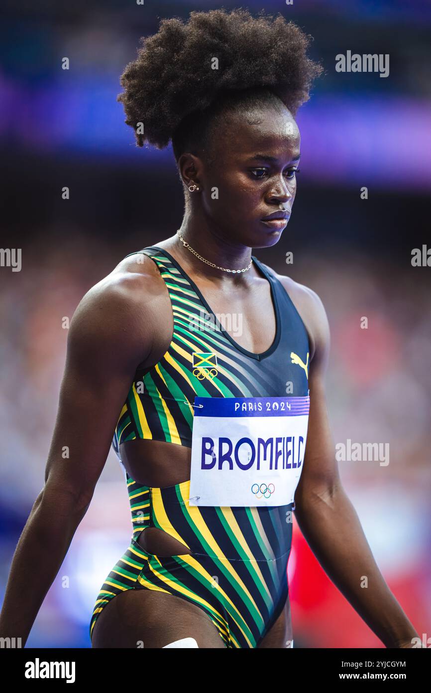 Junelle Bromfield participating in the 400 meters at the Paris 2024 ...