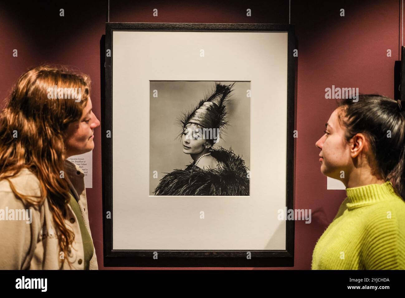 Norman parkinson hepburn hi-res stock photography and images - Alamy