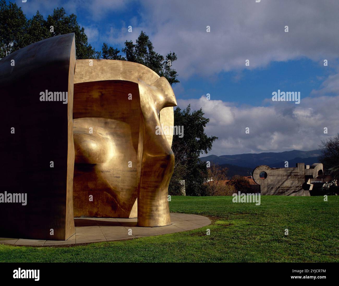Henry Moore (1898-1986). English artist. Great Figure in a Shelter ...