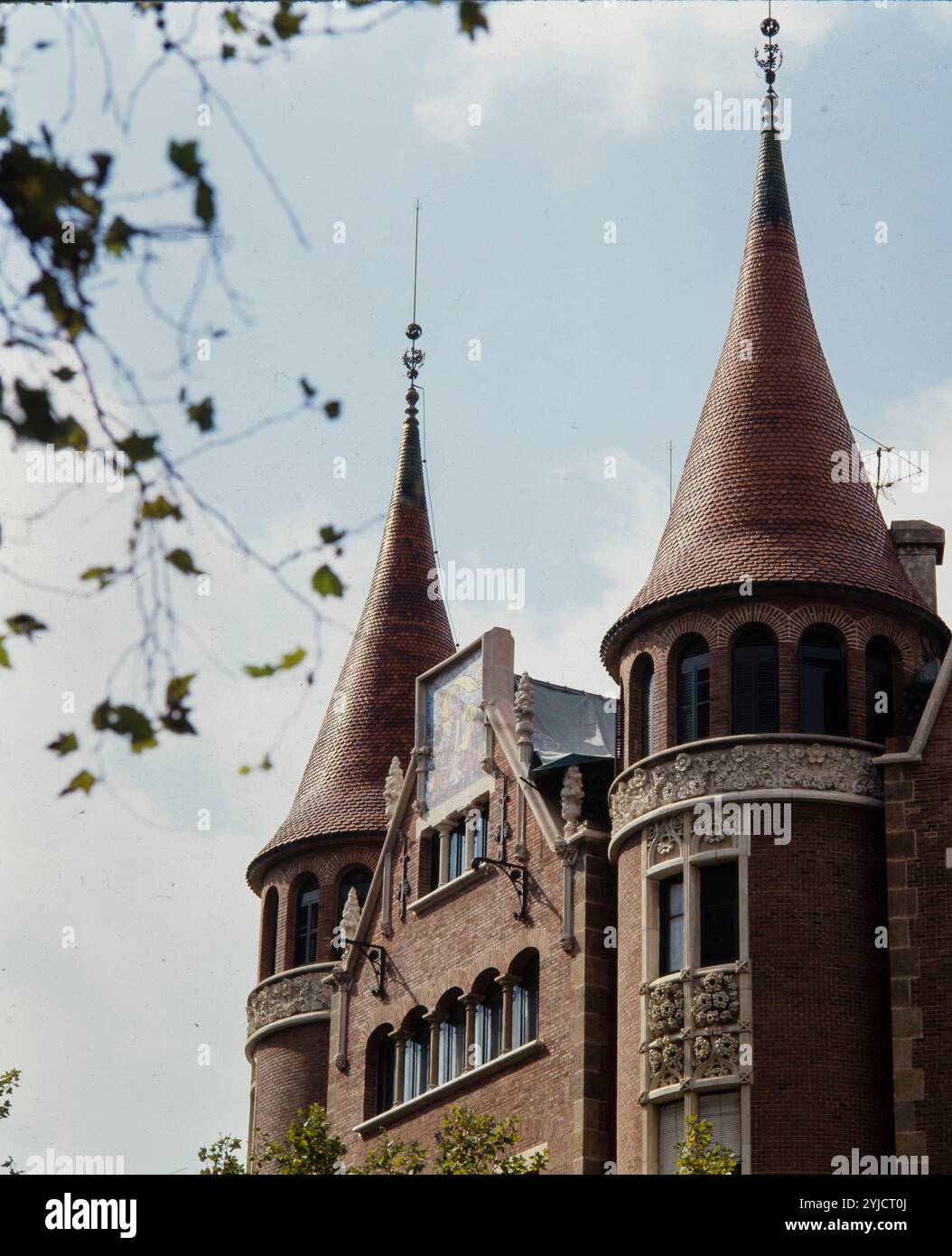 Torres de agujas hi-res stock photography and images - Alamy