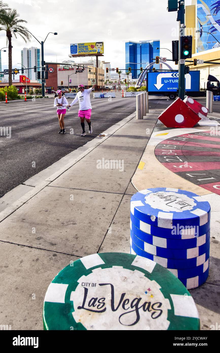 Las vegas showgirls hi-res stock photography and images - Alamy