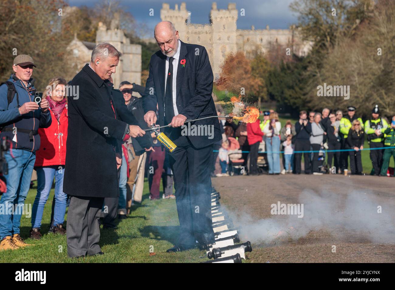 Shellscape pyrotechnics hi-res stock photography and images - Alamy