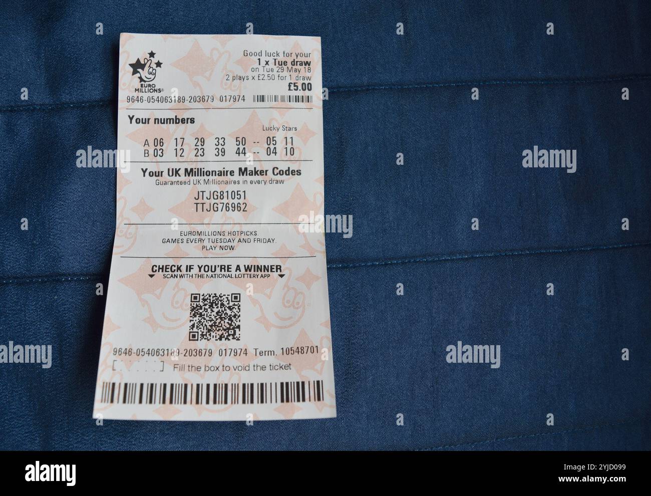 New national lottery sign hi-res stock photography and images - Alamy