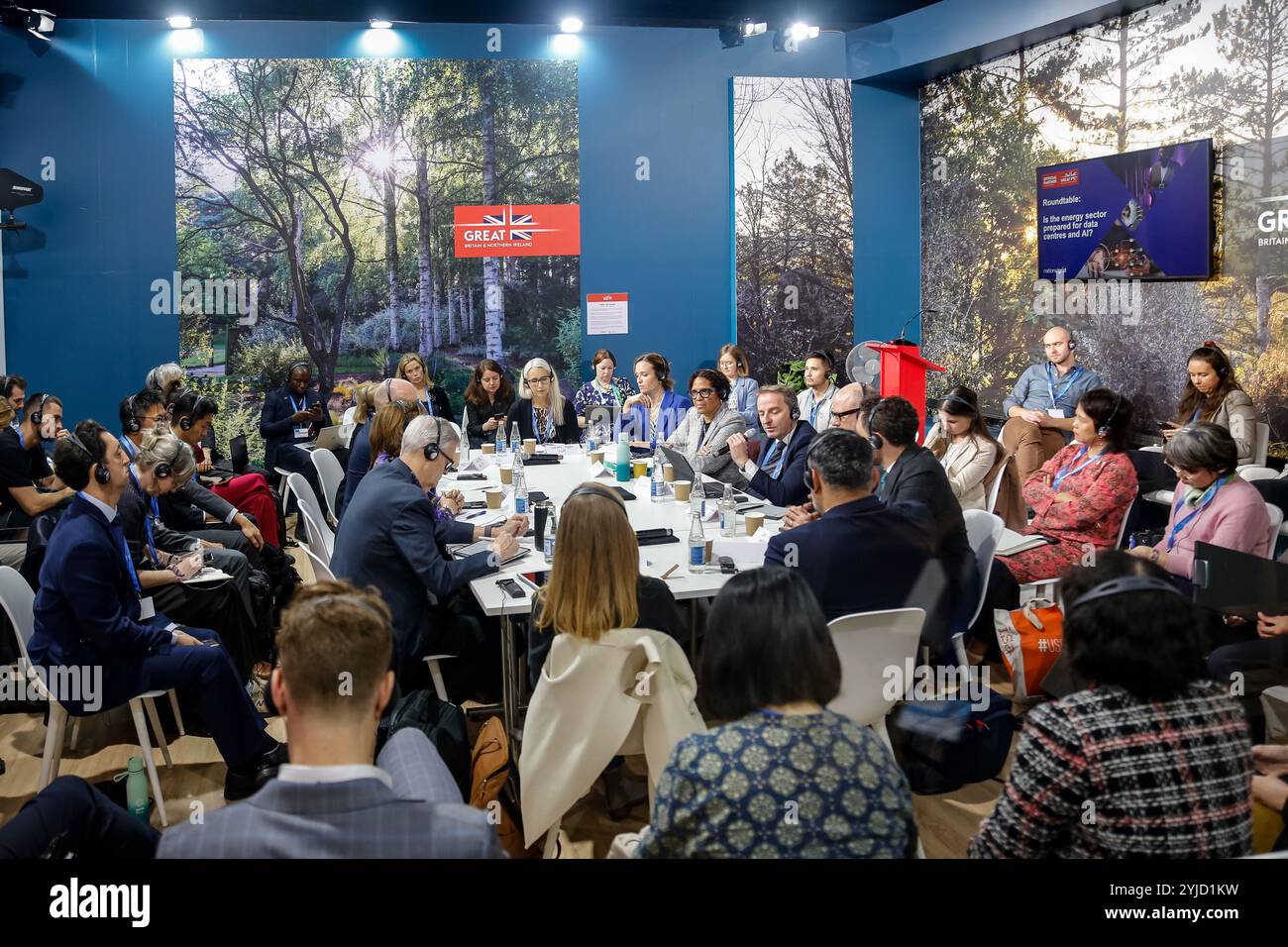 Panel participant hi-res stock photography and images - Alamy