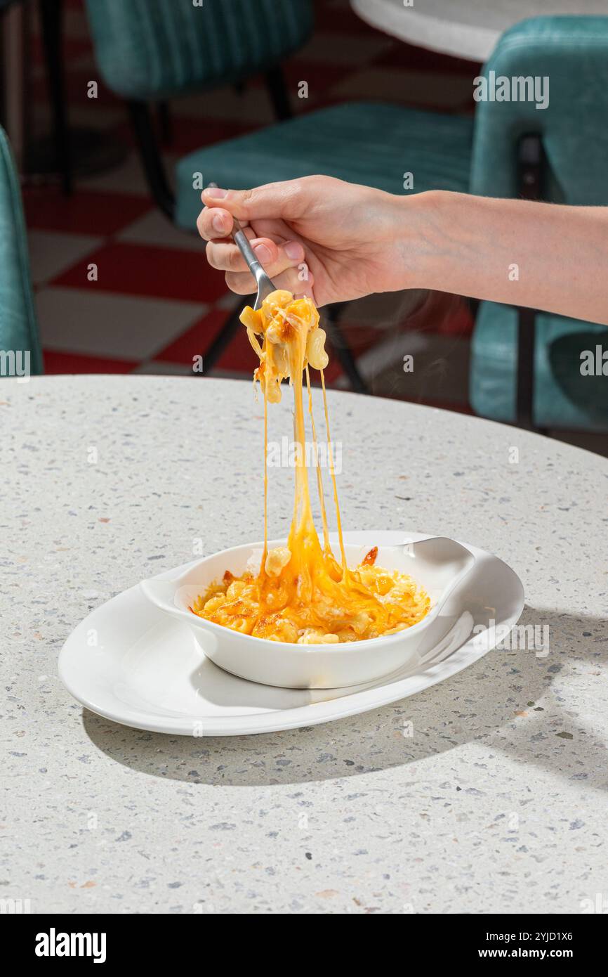 Eating American Dish Mac And Cheese Stock Photo Alamy