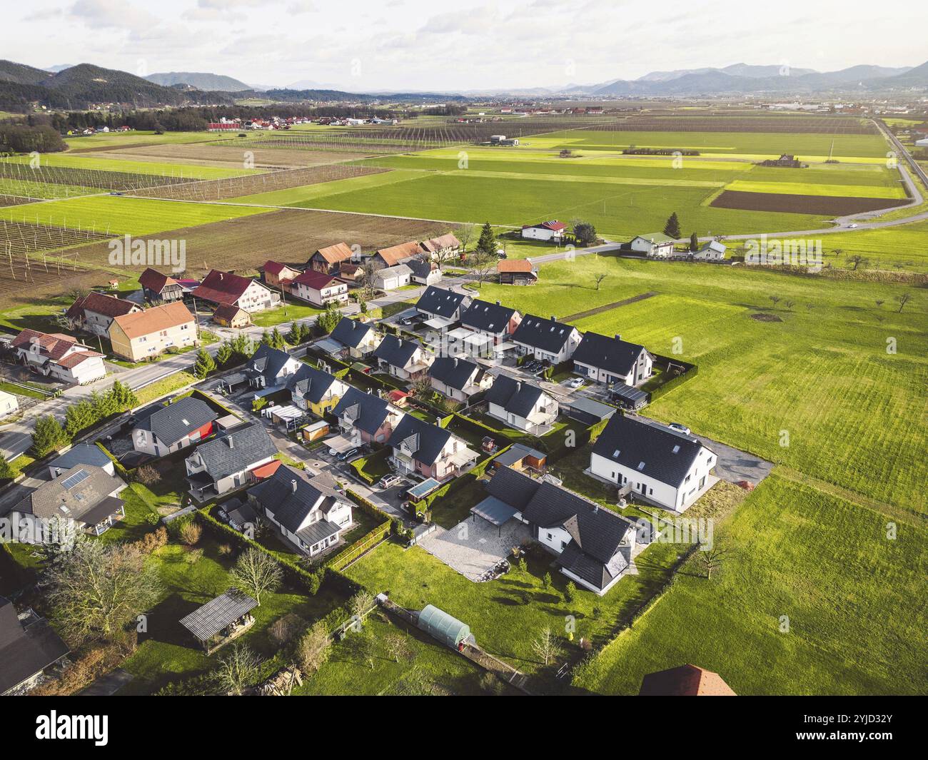 Drone of new houses hi-res stock photography and images - Alamy