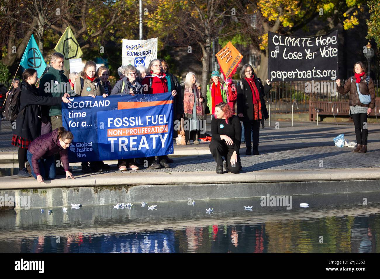 Edinburgh, UK. 14th Nov, 2024. Members of the public gather outside of ...