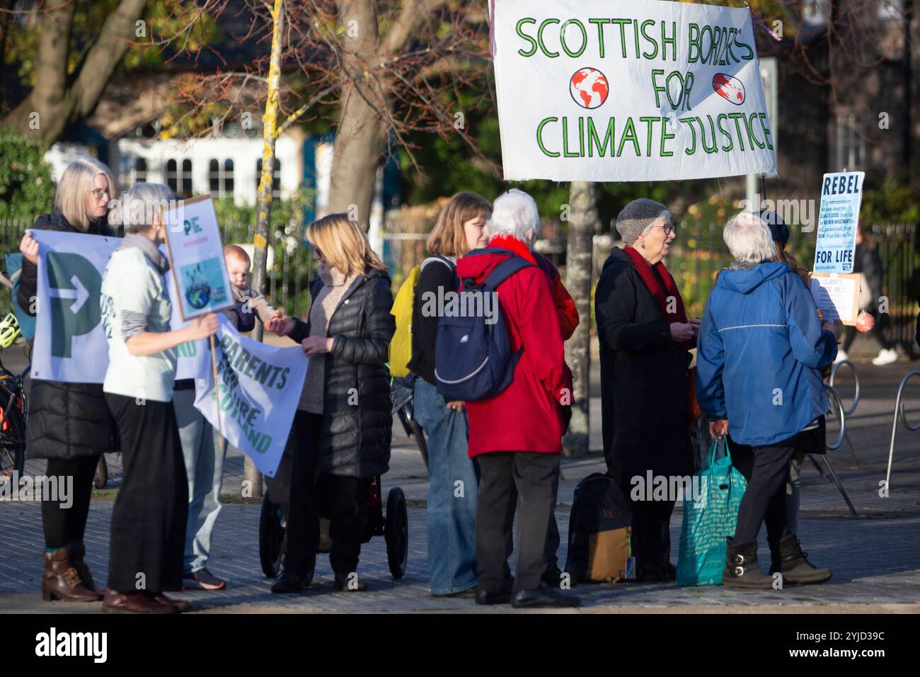 Edinburgh, UK. 14th Nov, 2024. Members of the public gather outside of ...