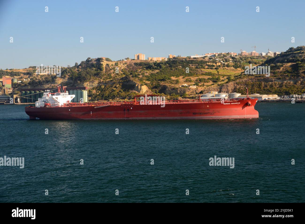 'Nordic Aquarius' a Double Hull Crude Oil Tanker Vessel Sailing into ...