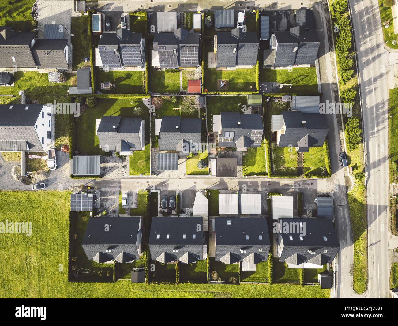Birds eye view from above new modern hi-res stock photography and ...