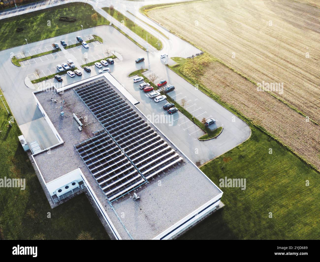 Car top view countryside hi-res stock photography and images - Alamy