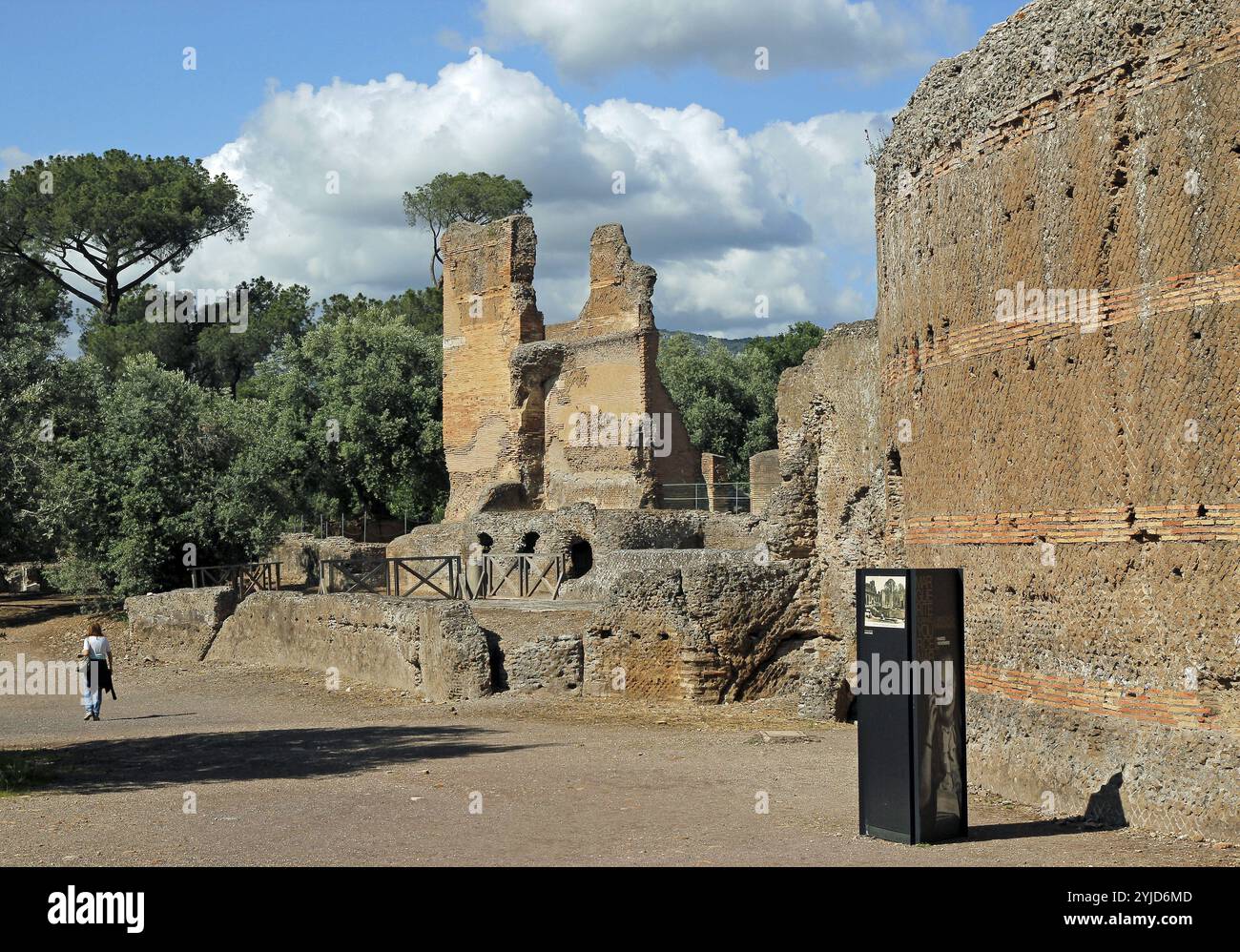 Buildings, ruins, nature Stock Photo - Alamy