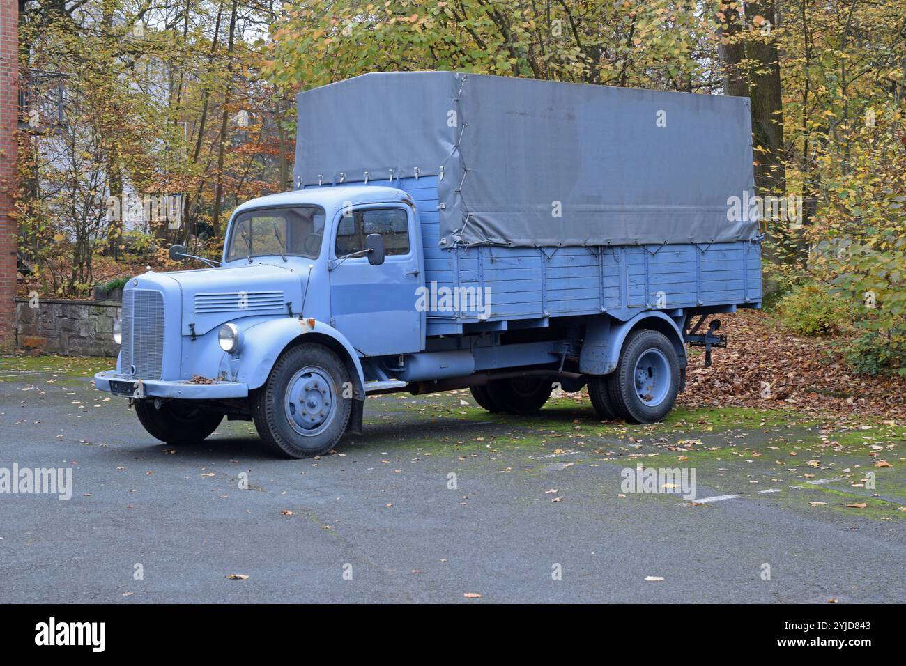 Vintage pritschenwagen hi-res stock photography and images - Alamy