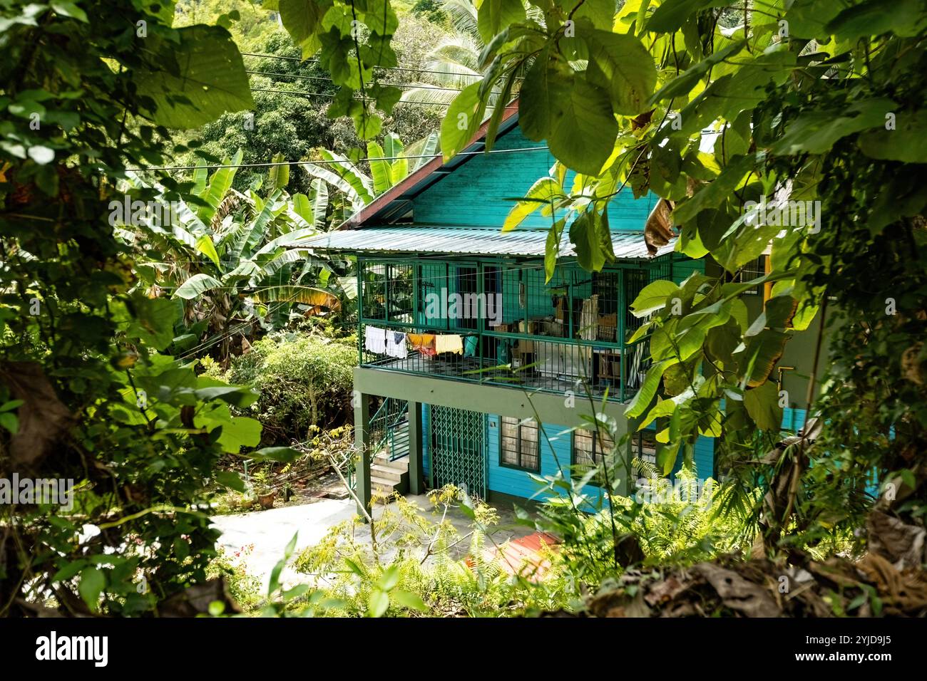 Traditional thatched roof stilt house hi-res stock photography and ...