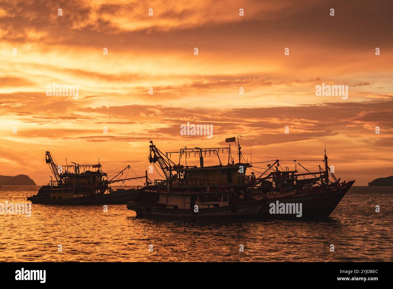 Spectacular sunset in the port of Kota Kinabalu Borneo Malaysia Stock ...