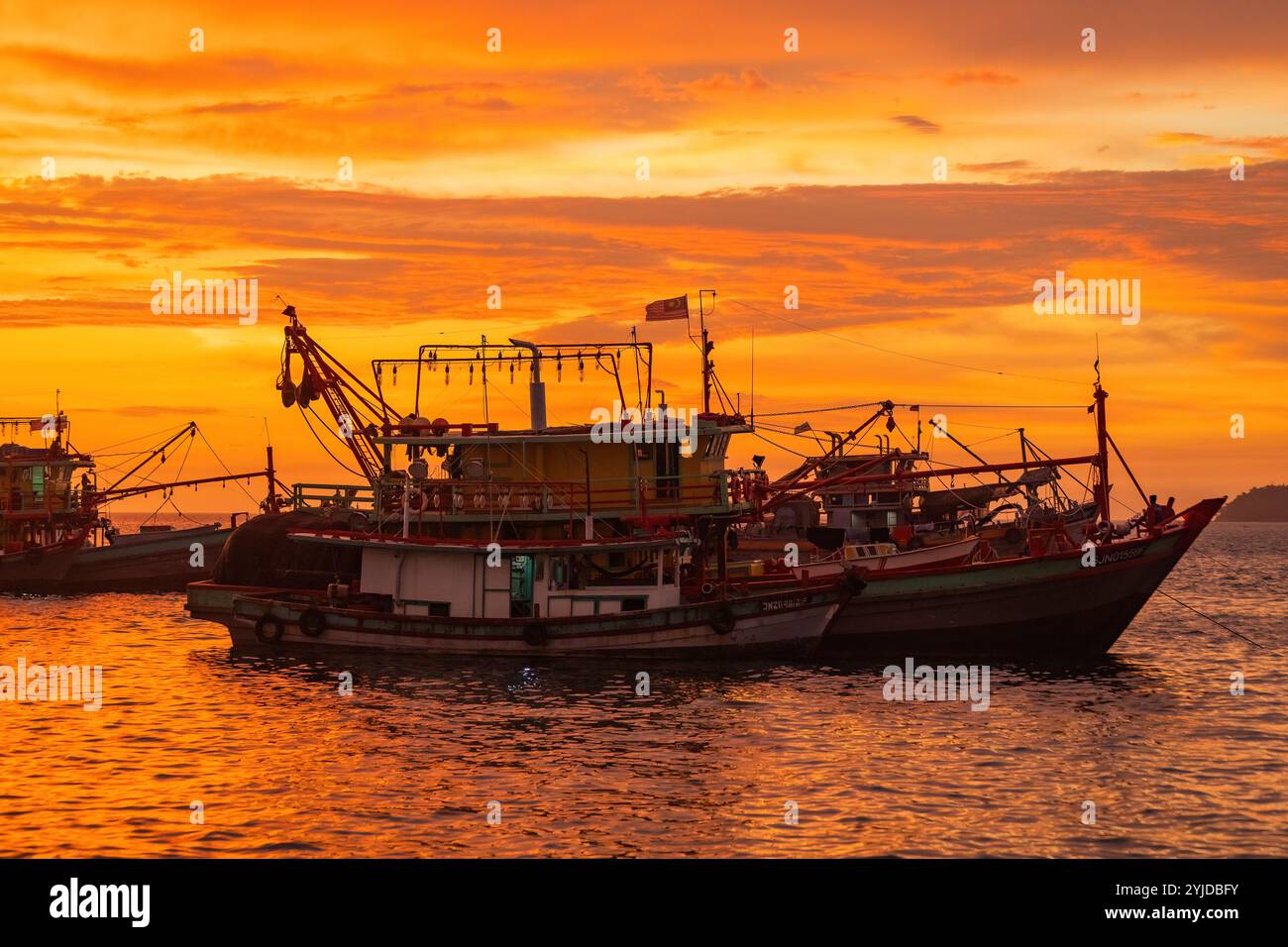 Spectacular sunset in the port of Kota Kinabalu Borneo Malaysia Stock ...
