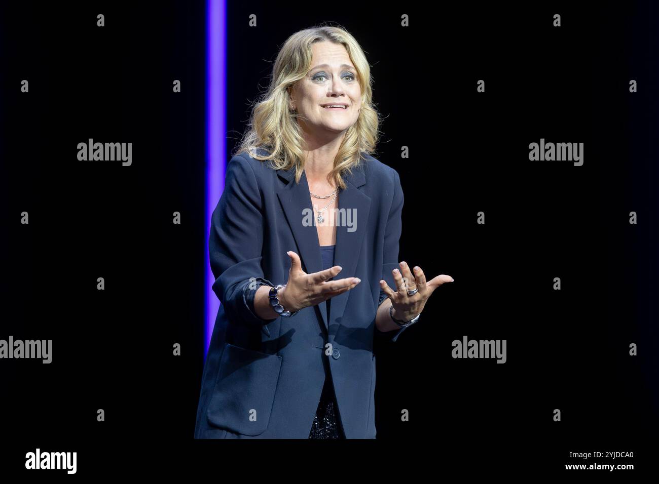 Komikerin Lisa Feller während der 16. HOPE Gala im Schauspielhaus ...