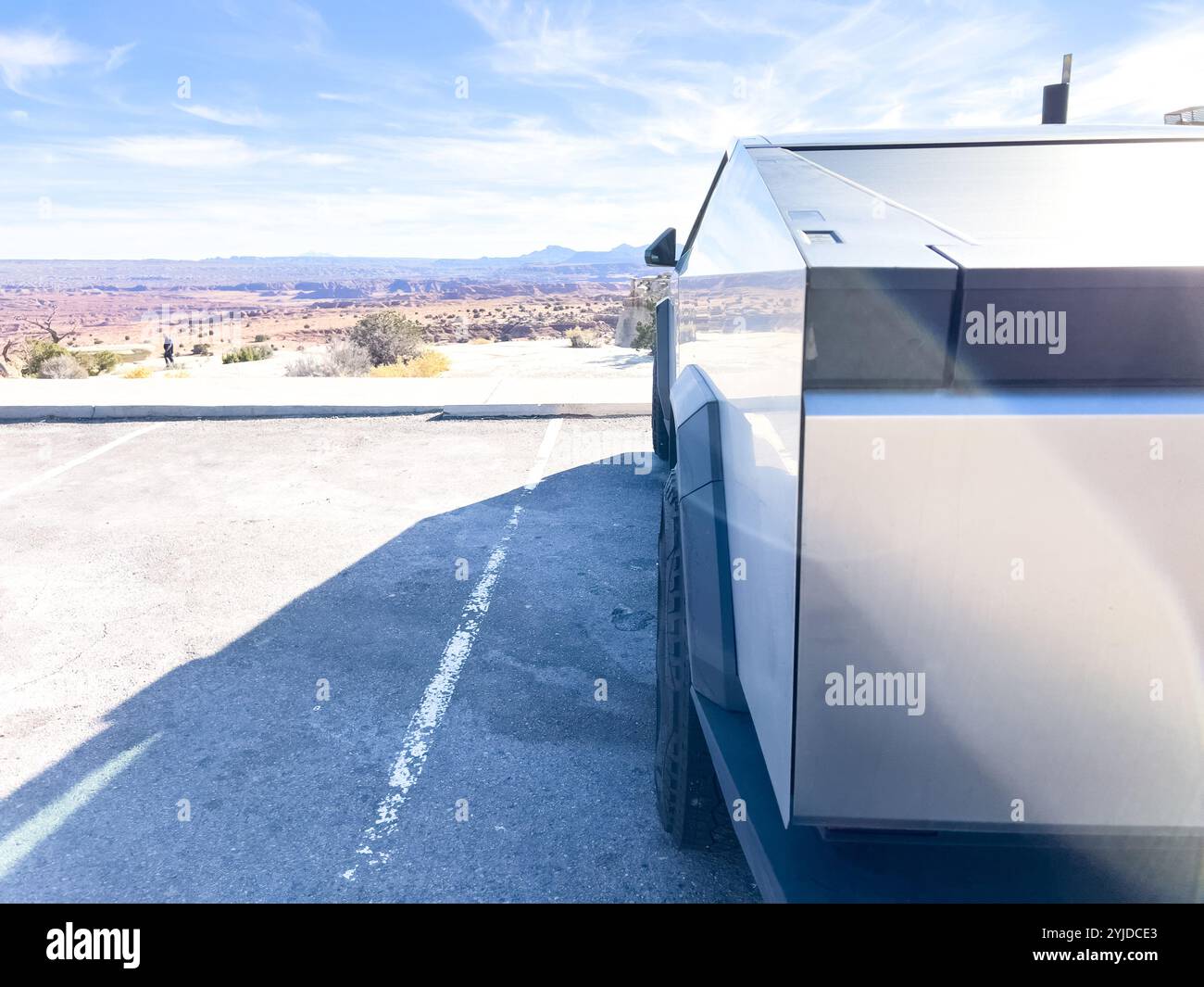 Cybertruck desert hi-res stock photography and images - Alamy