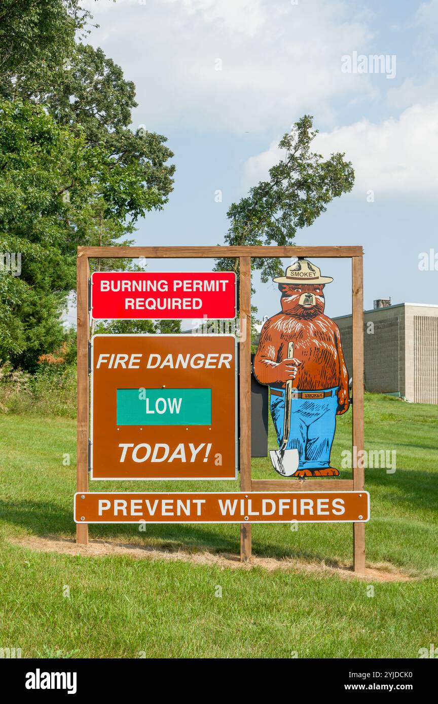 ST. JOSEPH, WI, USA, AUGUST 18, 2024: Smokey Bear fire danger low sign ...