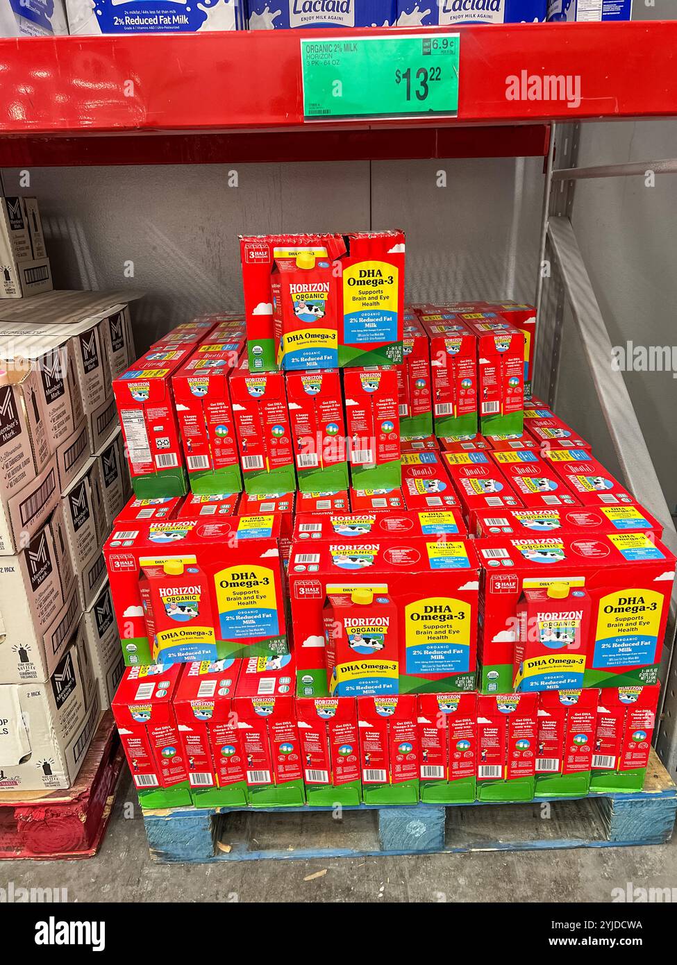 Horizon milk cartons hi-res stock photography and images - Alamy