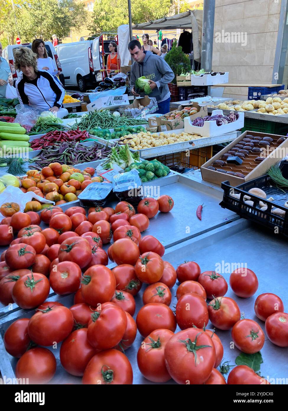 Fresh fruit and vegetable stall in the Thursday Open Market, Javea ...