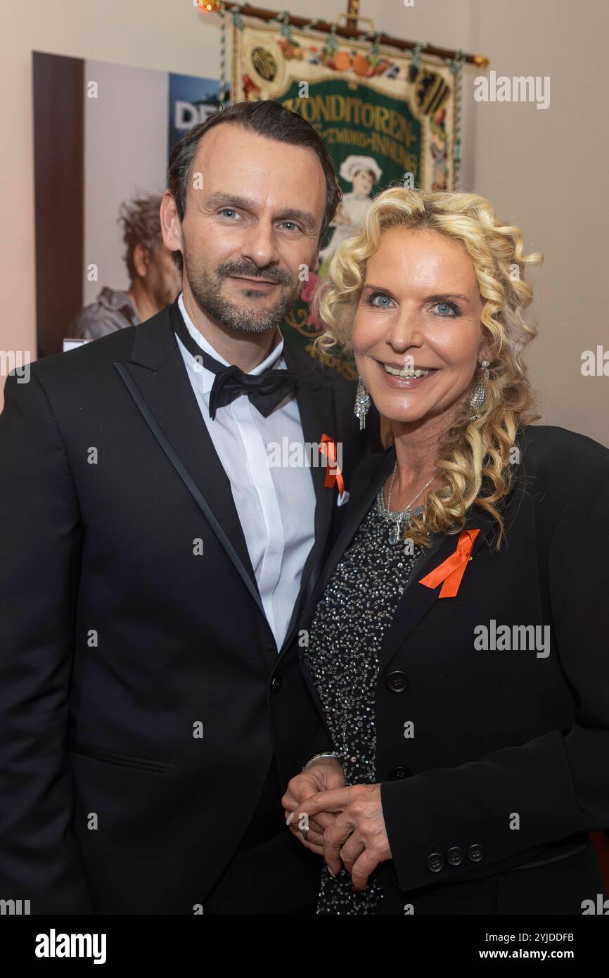 Fernseh-Moderatorin Victoria Herrmann und ihr Ehemann David Böthig ...