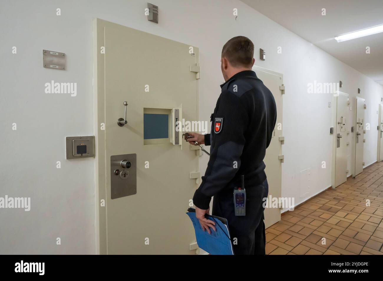 Prison officer opens cell hi-res stock photography and images - Alamy