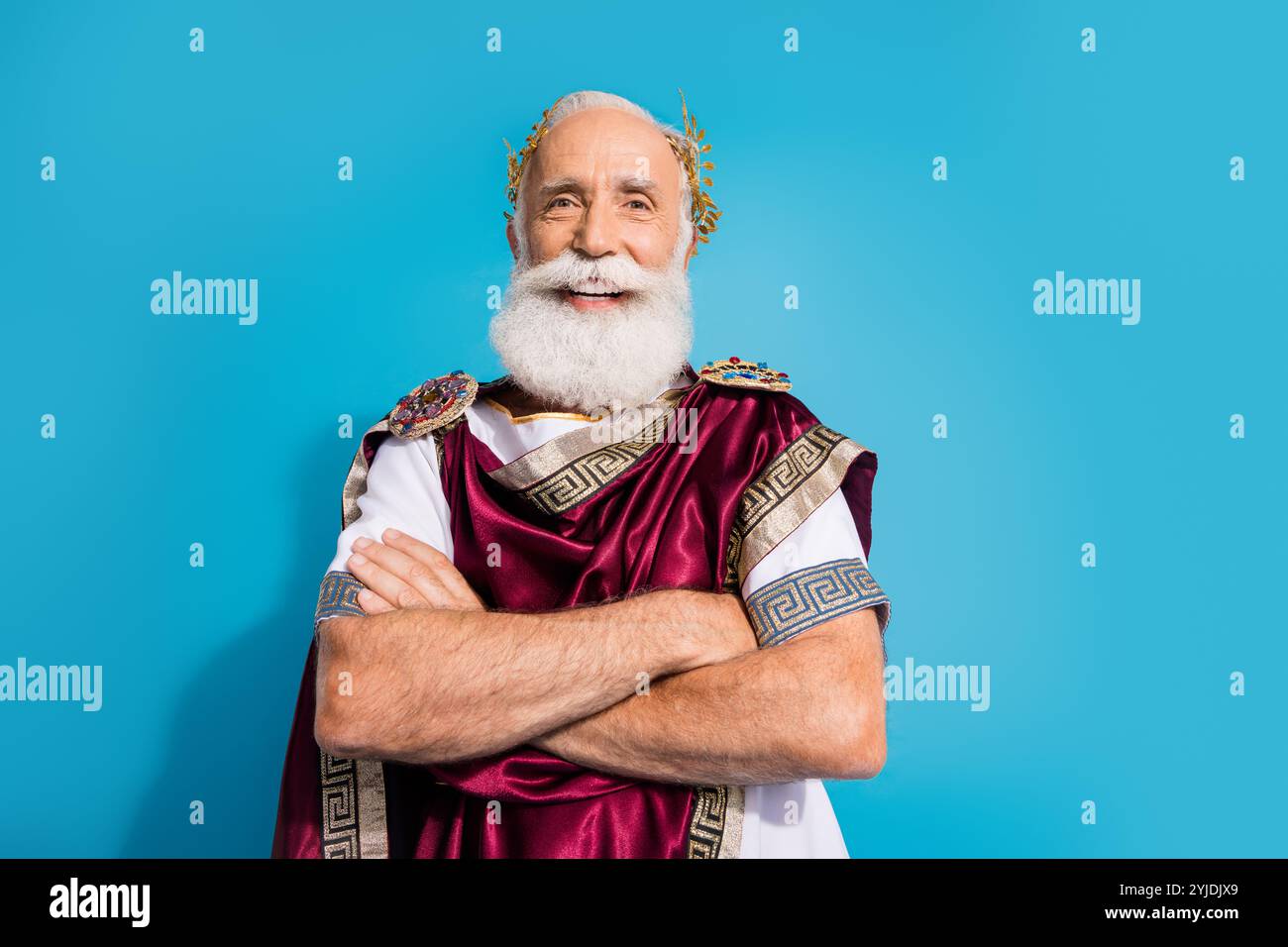 Photo of attractive old man cheerful smile confident crossed hands ...