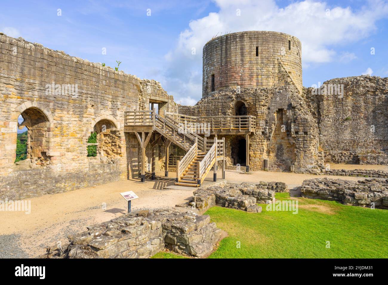 Barnard Castle Great Hall with the ruined walls round tower and inner ...
