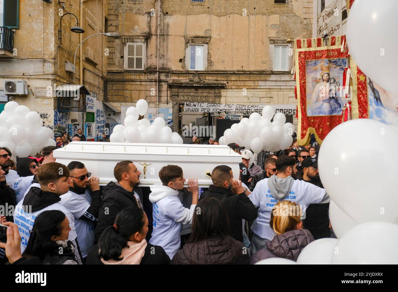 Napoli, Italy. 14th Nov, 2024. Funeral of Arcangelo Correra, the 18 ...