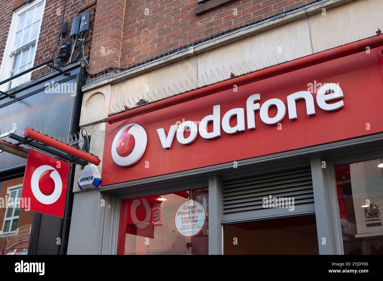 Windsor, Berkshire, UK. 14th November, 2024. A Vodafone mobile phone ...