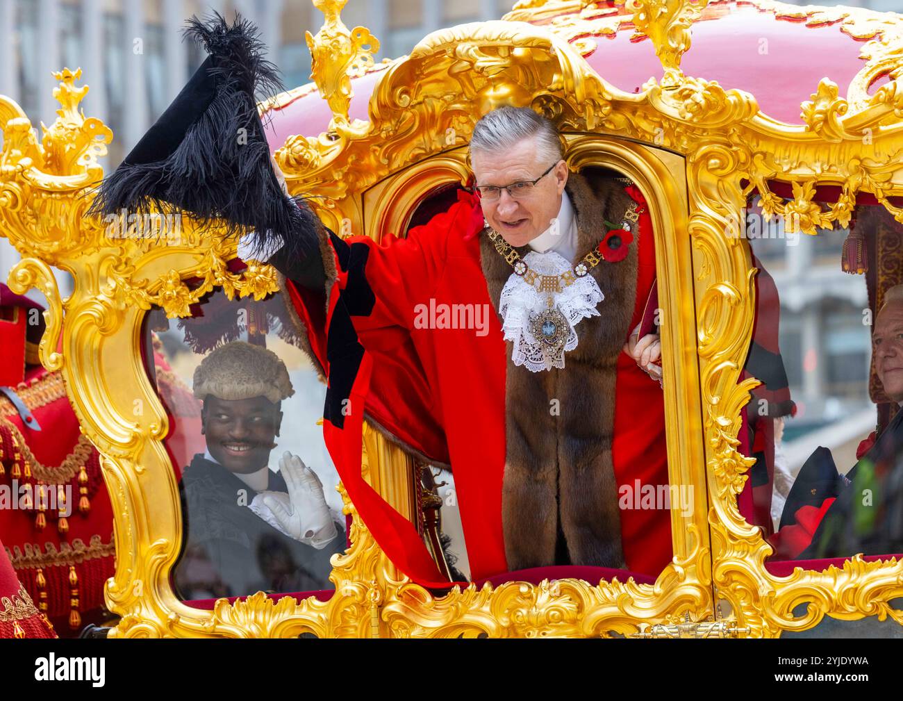 Lord mayor of london ceremonial hat hi-res stock photography and images ...