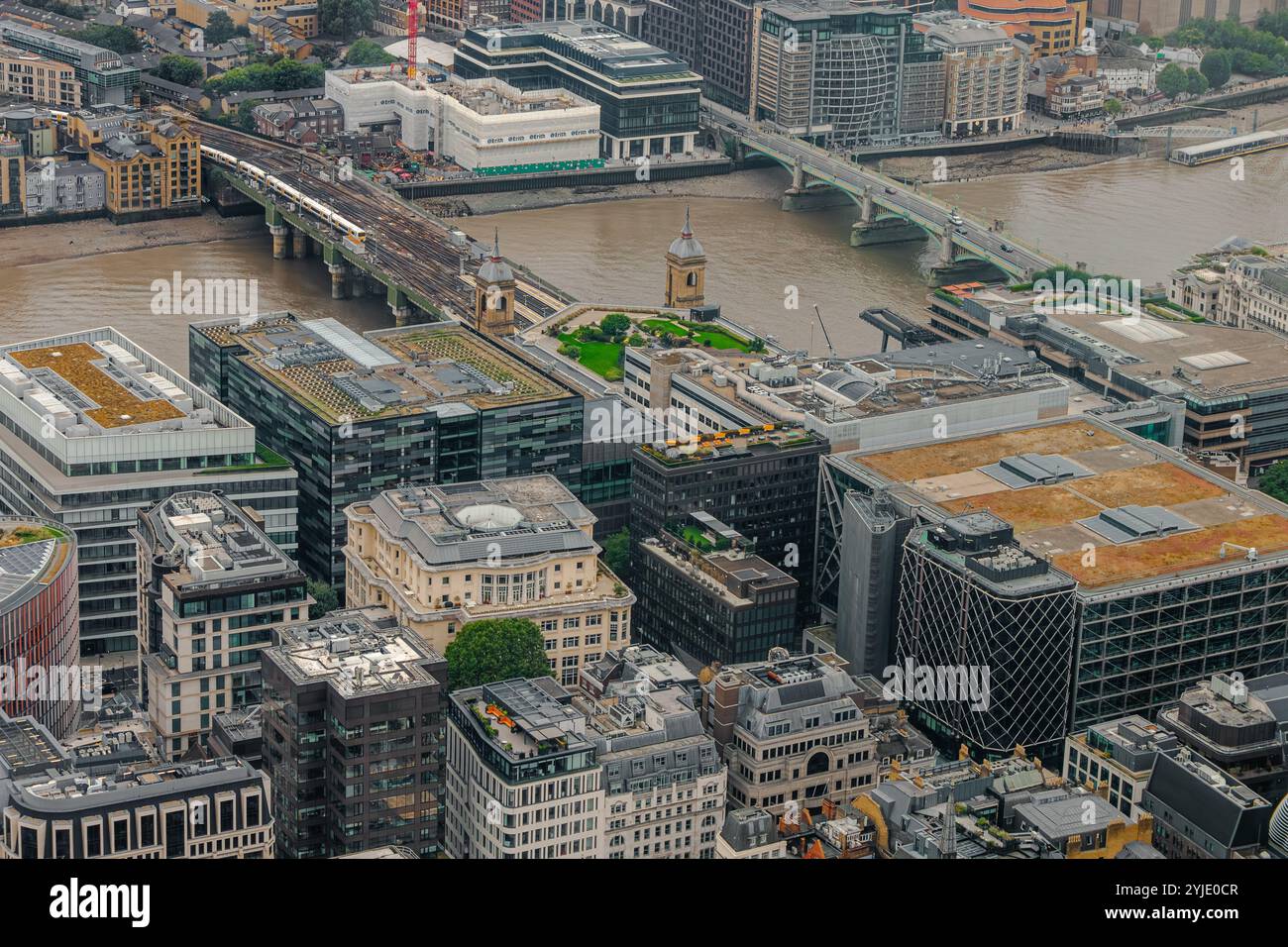 Cannon bridge roof gardens hi-res stock photography and images - Alamy