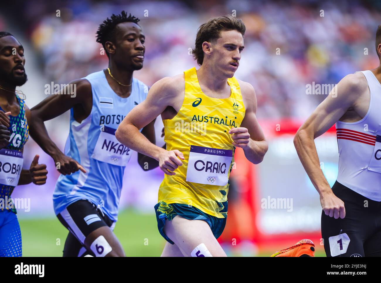 Peyton Craig participating in the 800 meters at the Paris 2024 Olympic ...