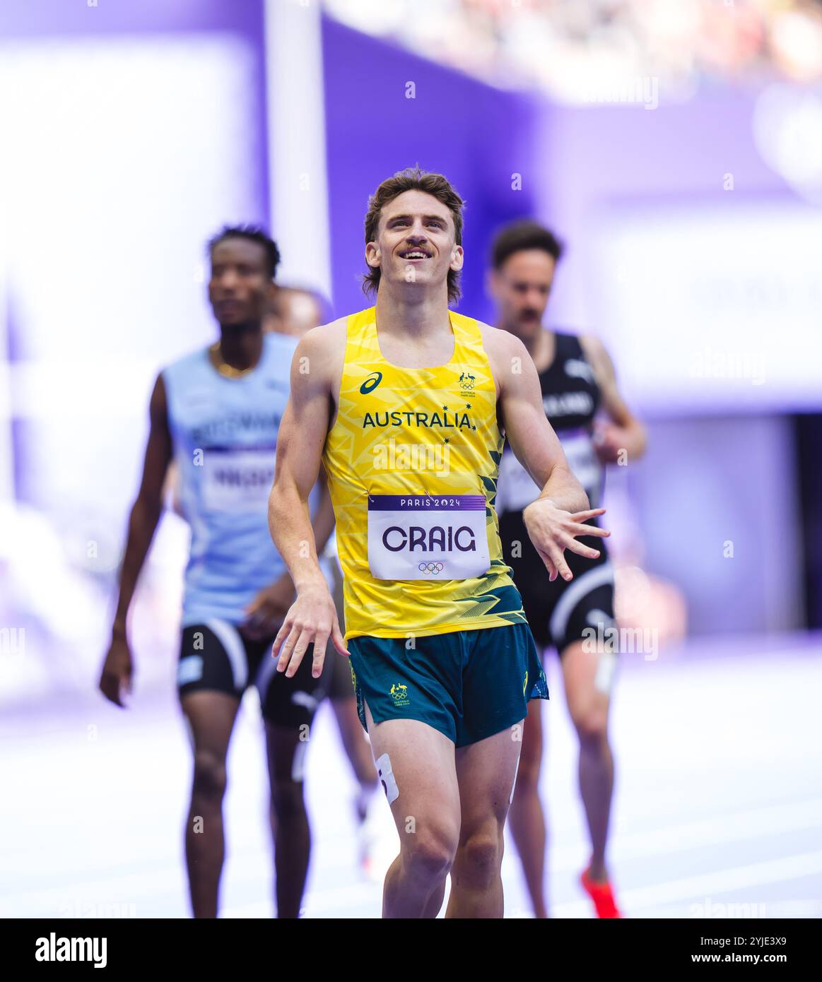 Peyton Craig participating in the 800 meters at the Paris 2024 Olympic ...