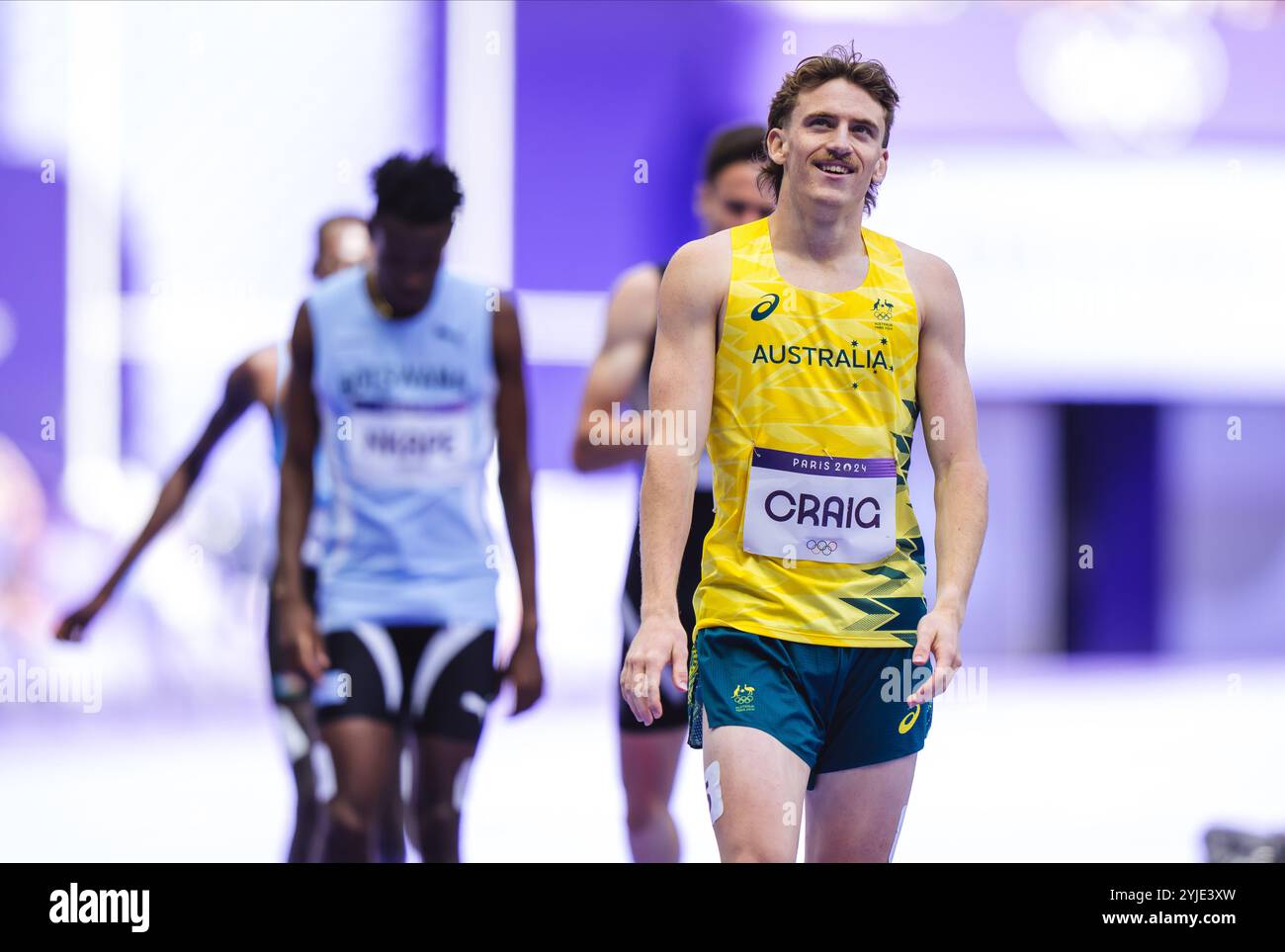 Peyton Craig participating in the 800 meters at the Paris 2024 Olympic ...