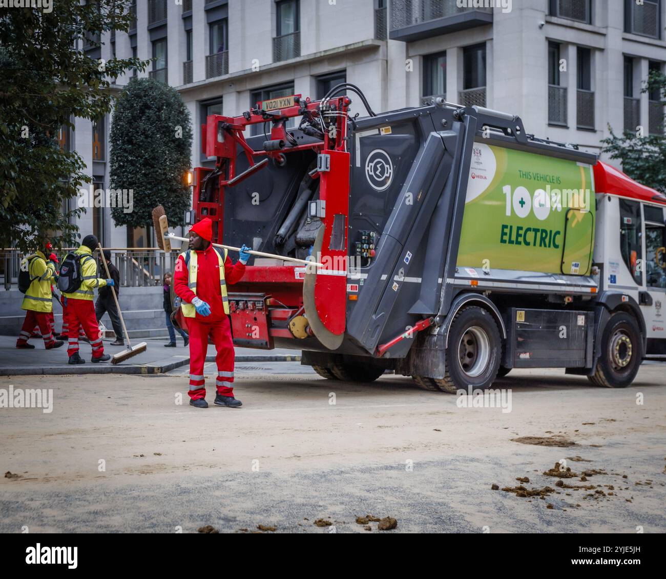 London clean cleaning machine hi-res stock photography and images - Alamy