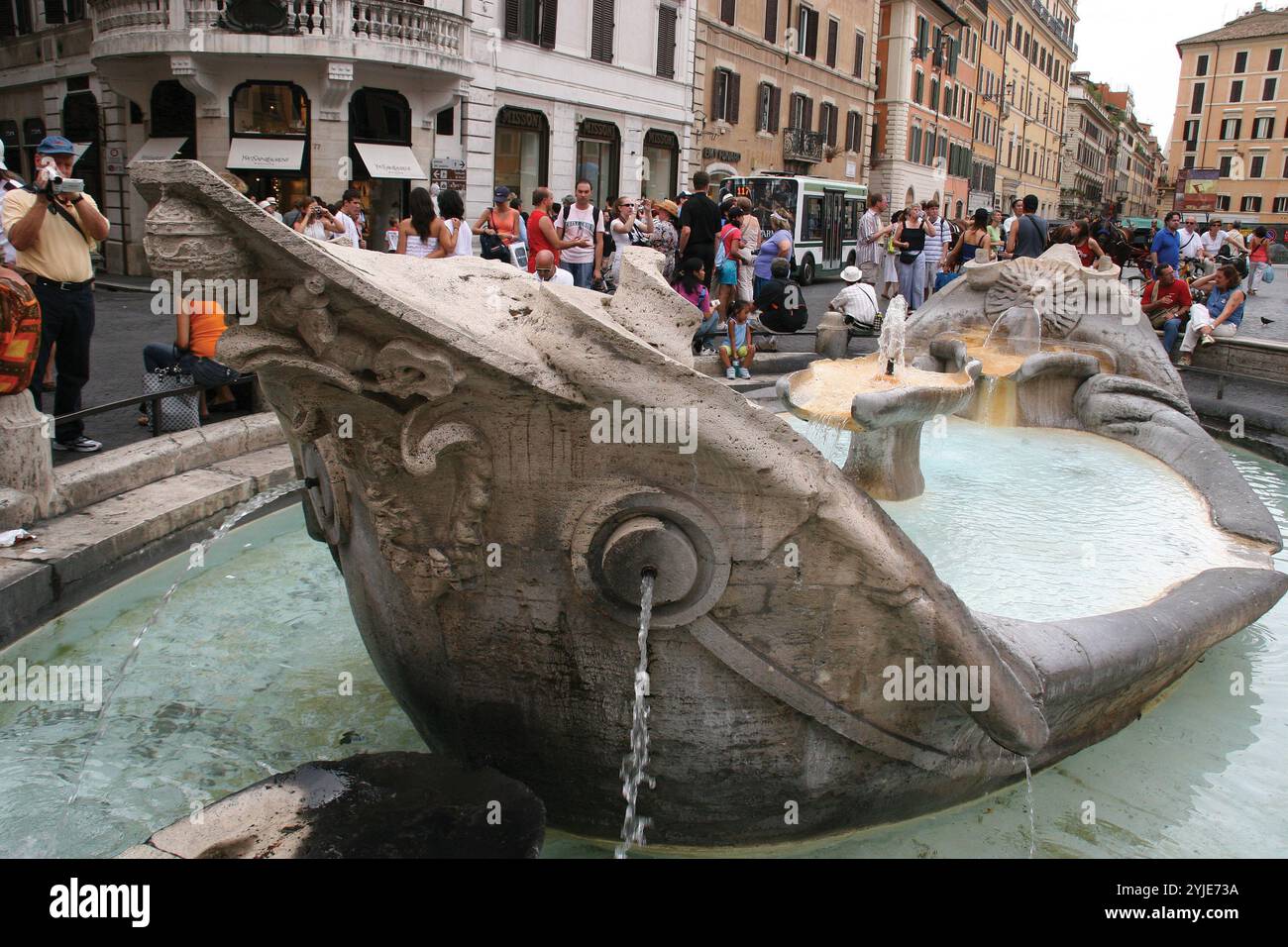 Modenr era hi-res stock photography and images - Alamy