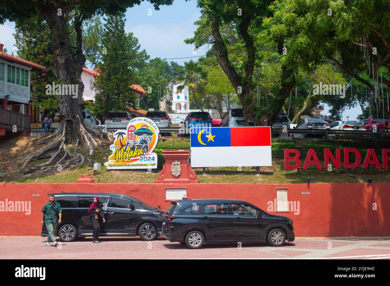 Melaka (Malacca) Flag and visit Malacca sign at Dutch Square in city ...