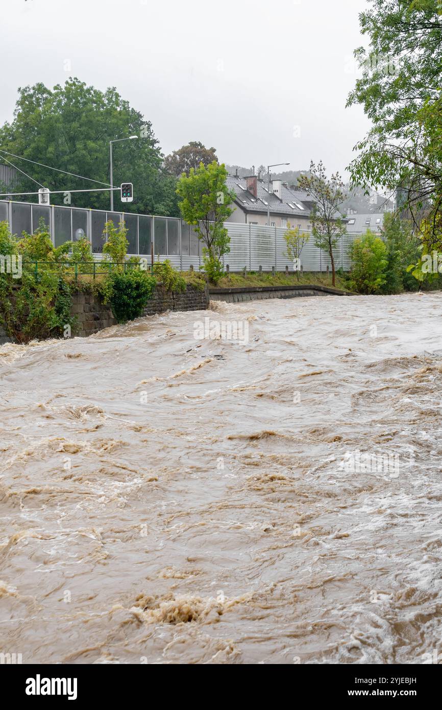 Pumping water in flooded hi-res stock photography and images - Alamy