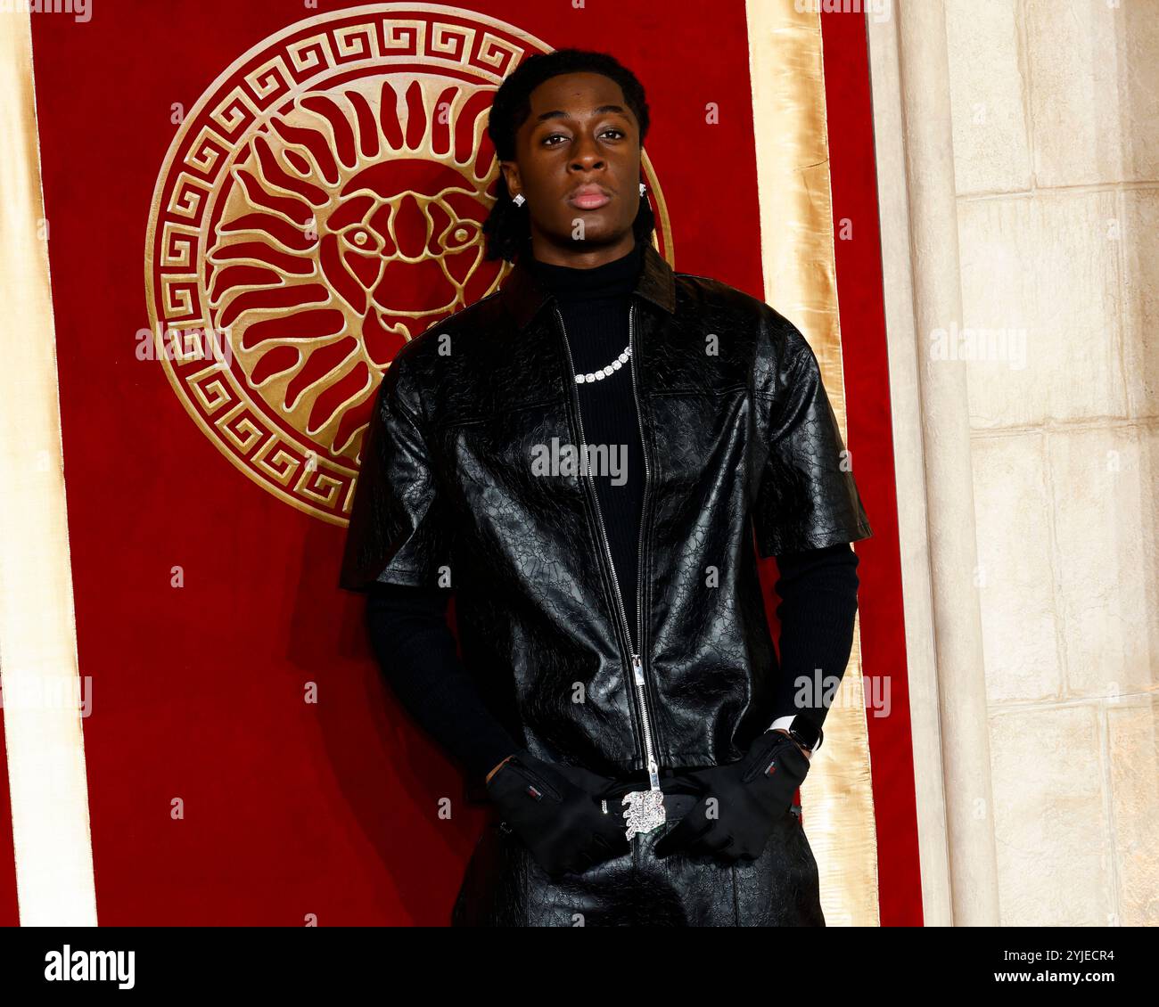 Royal film performance hi-res stock photography and images - Alamy