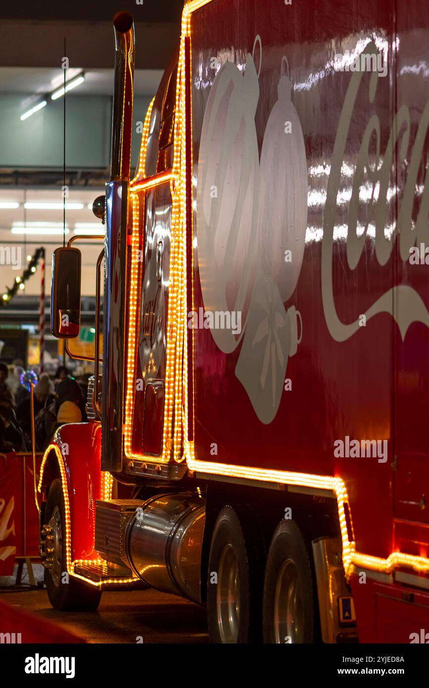 Coca-Cola Santa Claus' New Year's Eve and Christmas truck at an evening ...