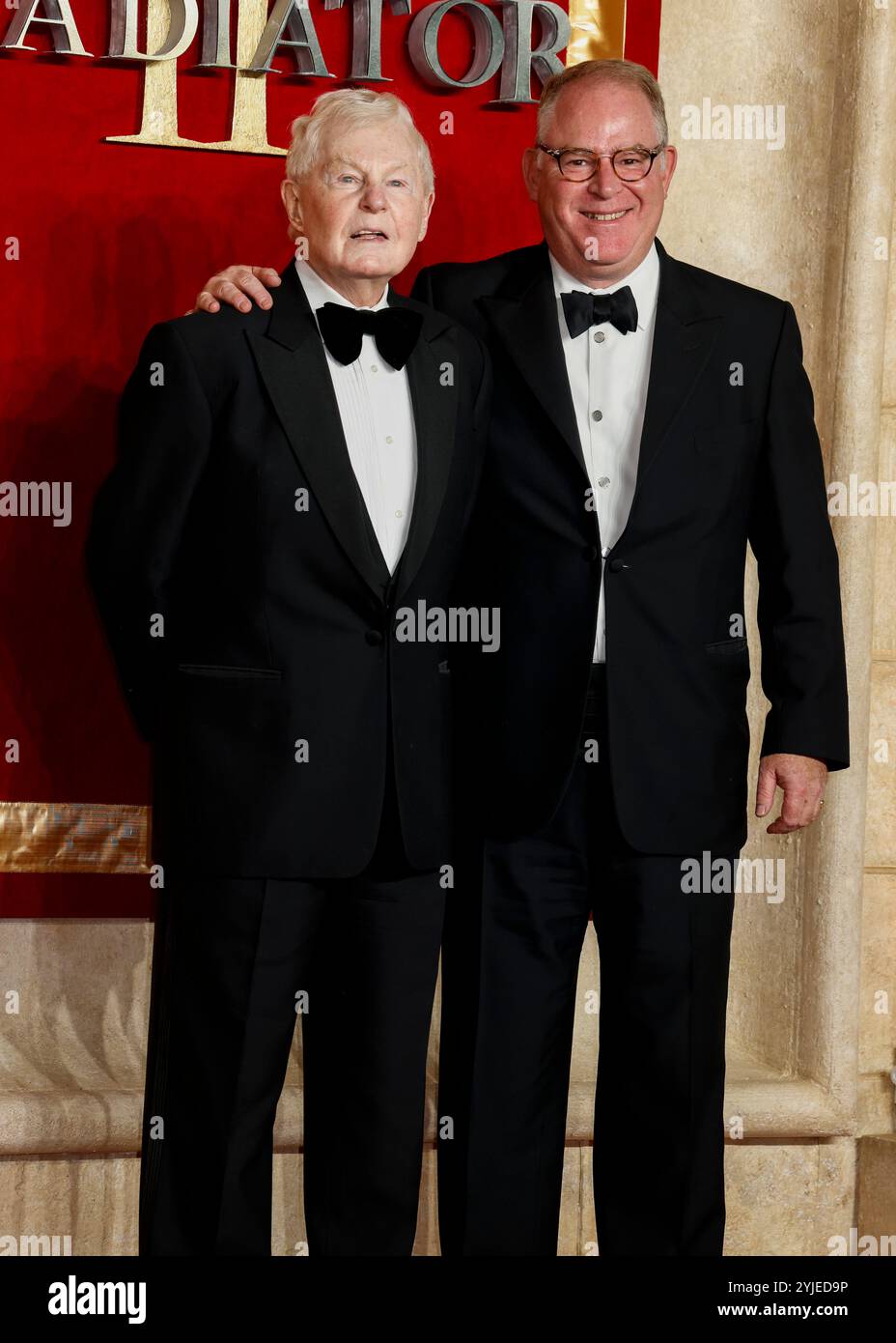 Derek jacobi gladiator hi-res stock photography and images - Alamy