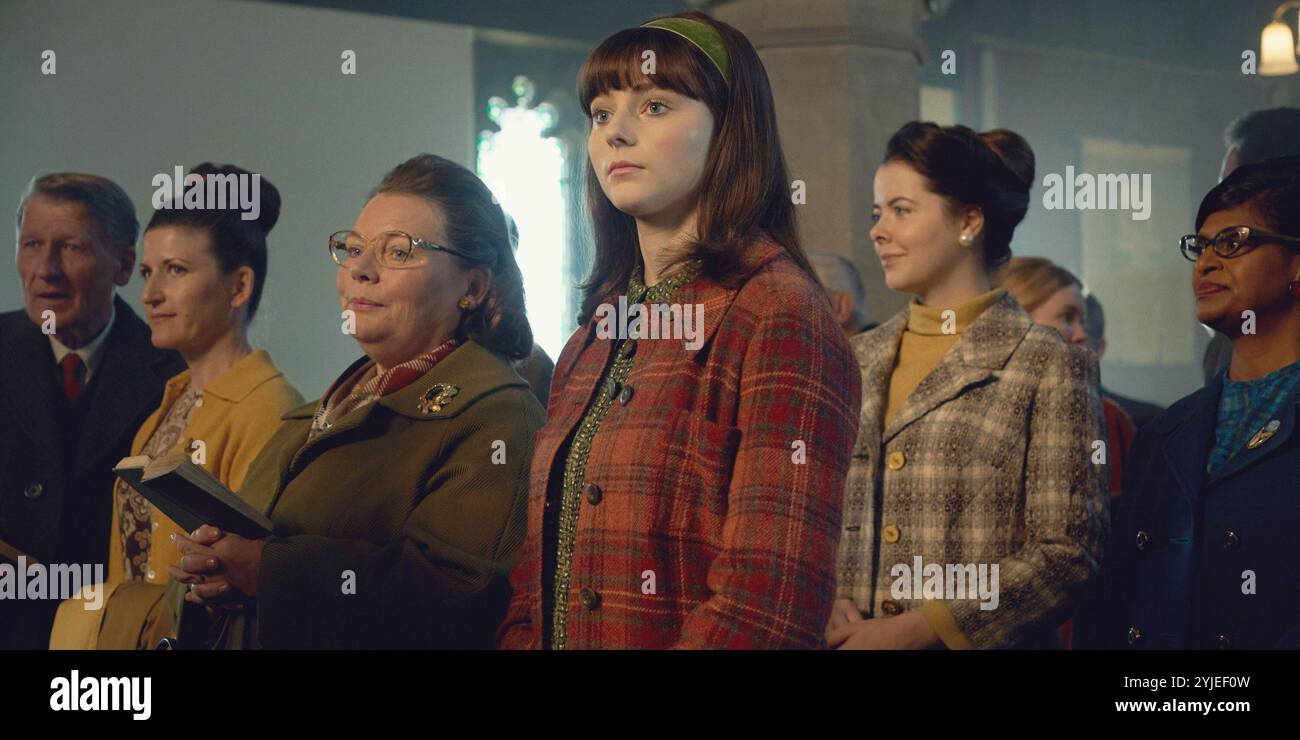 JOY, Thomasin McKenzie as Jean Purdy (center), 2024. ph: Kerry Brown ...