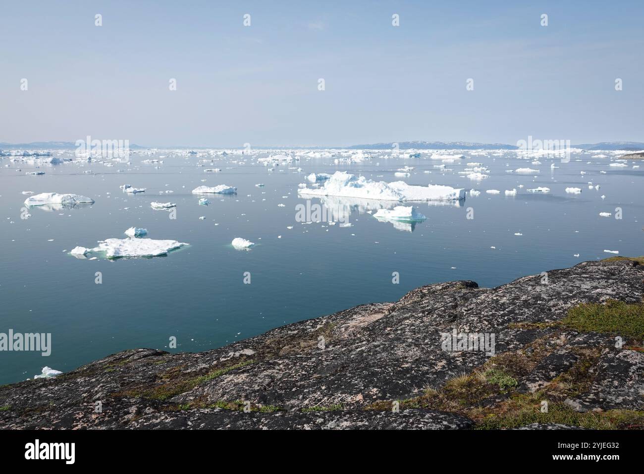 Ice chunks floating on the Arctic Ocean Stock Photo - Alamy