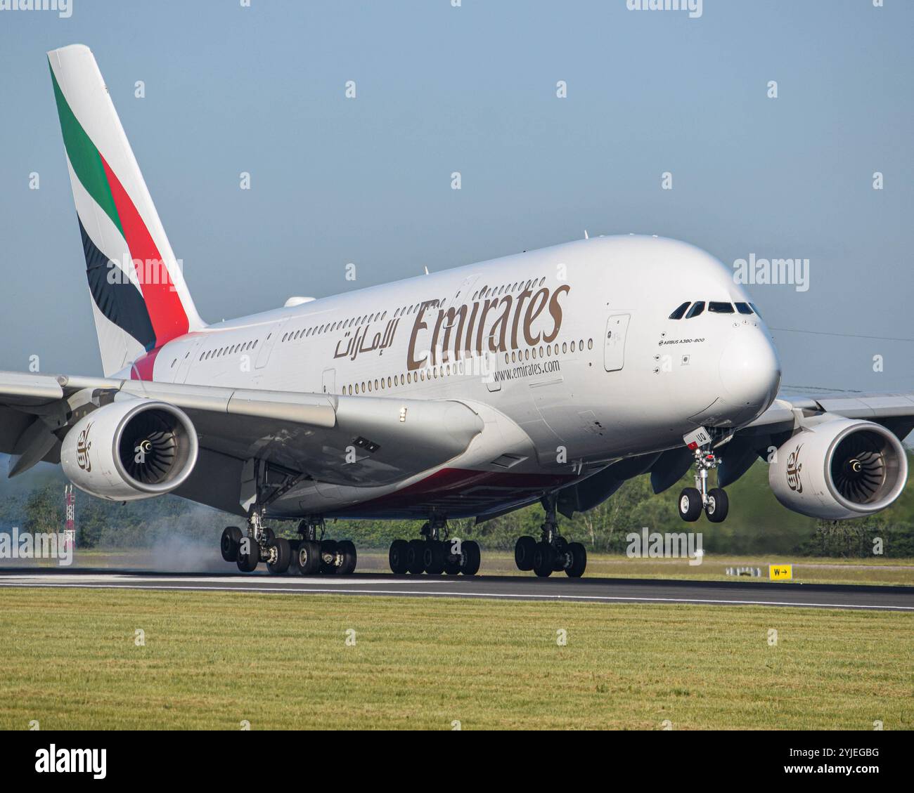 Emirates at manchester airport hi-res stock photography and images - Alamy