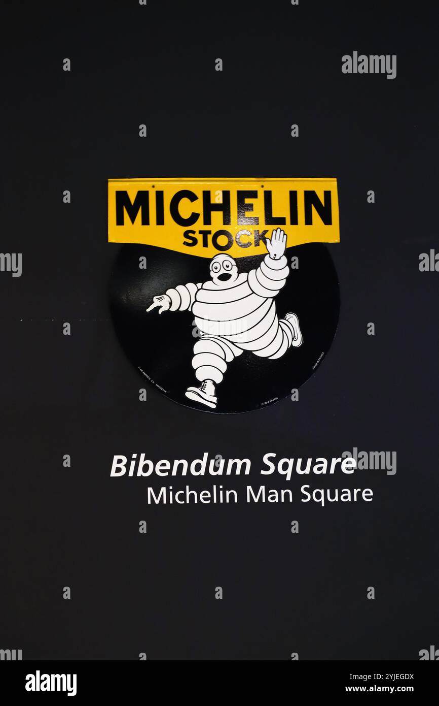 Vintage merchandising hi-res stock photography and images - Alamy